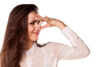 Por que existem pessoas têm o umbigo para fora? Ciência explica o motivo