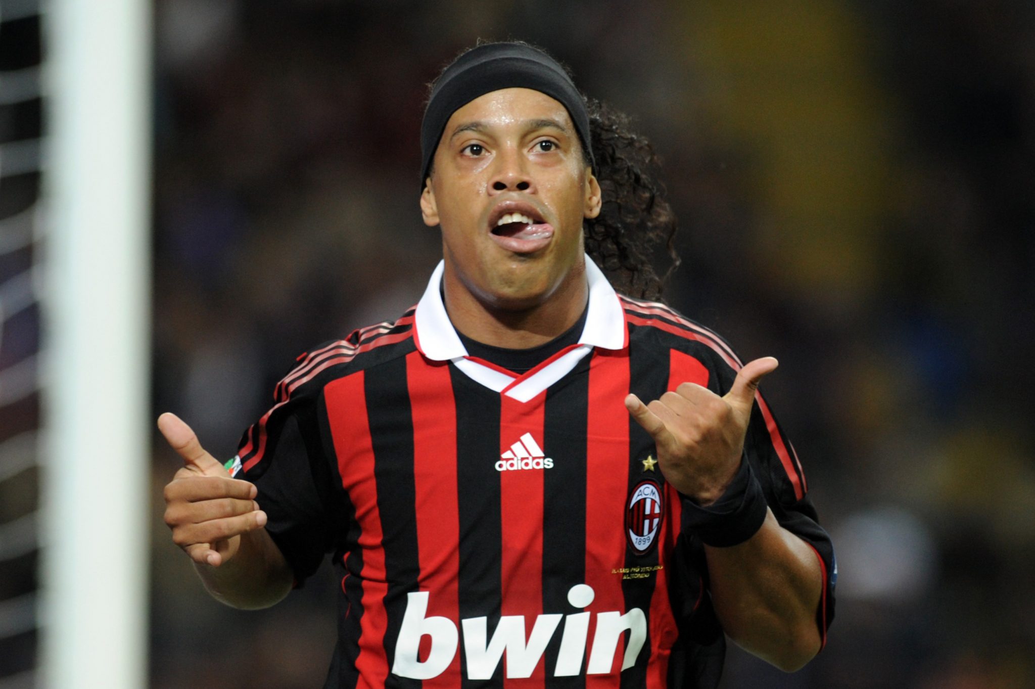 Ronaldinho Gaúcho vai comprar um clube no Brasil?
